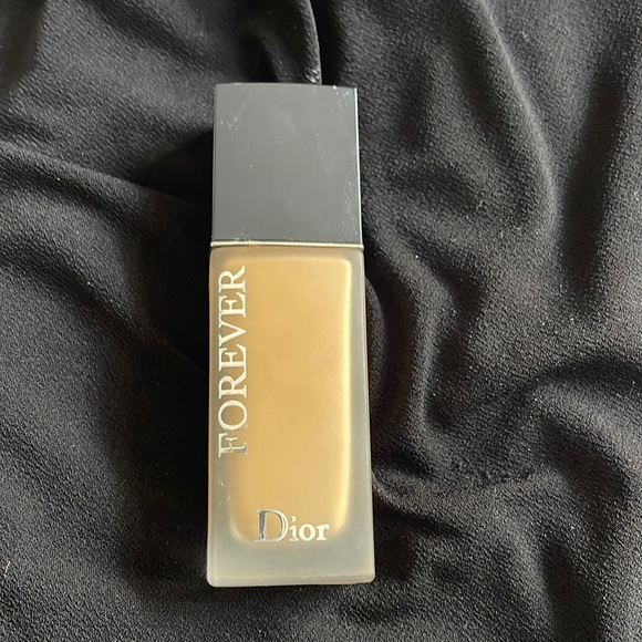 Dior | Makeup | Dior Forever Skin Glow Foundation In 3w | Poshmark
